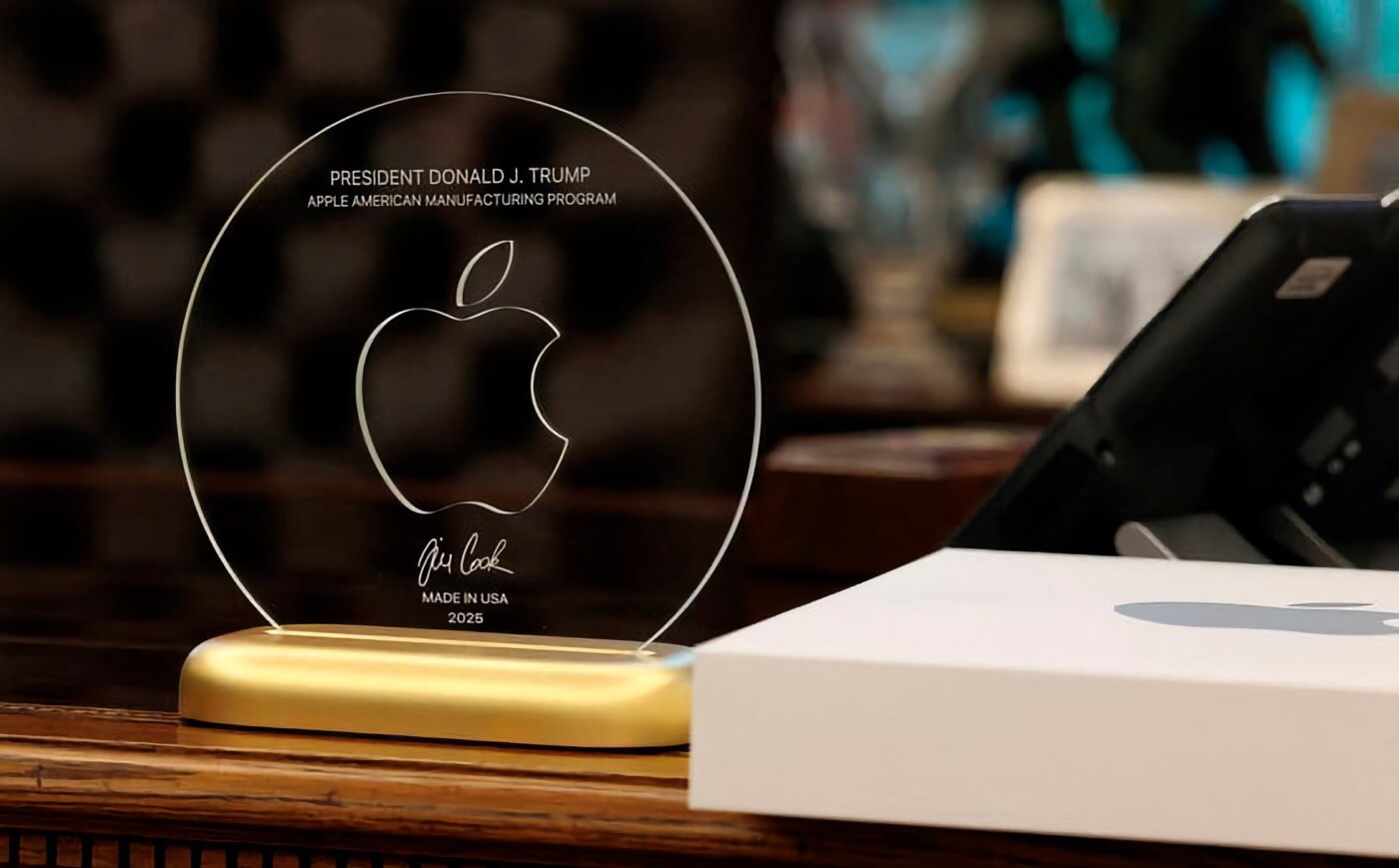 O teatro político entre Tim Cook e Trump