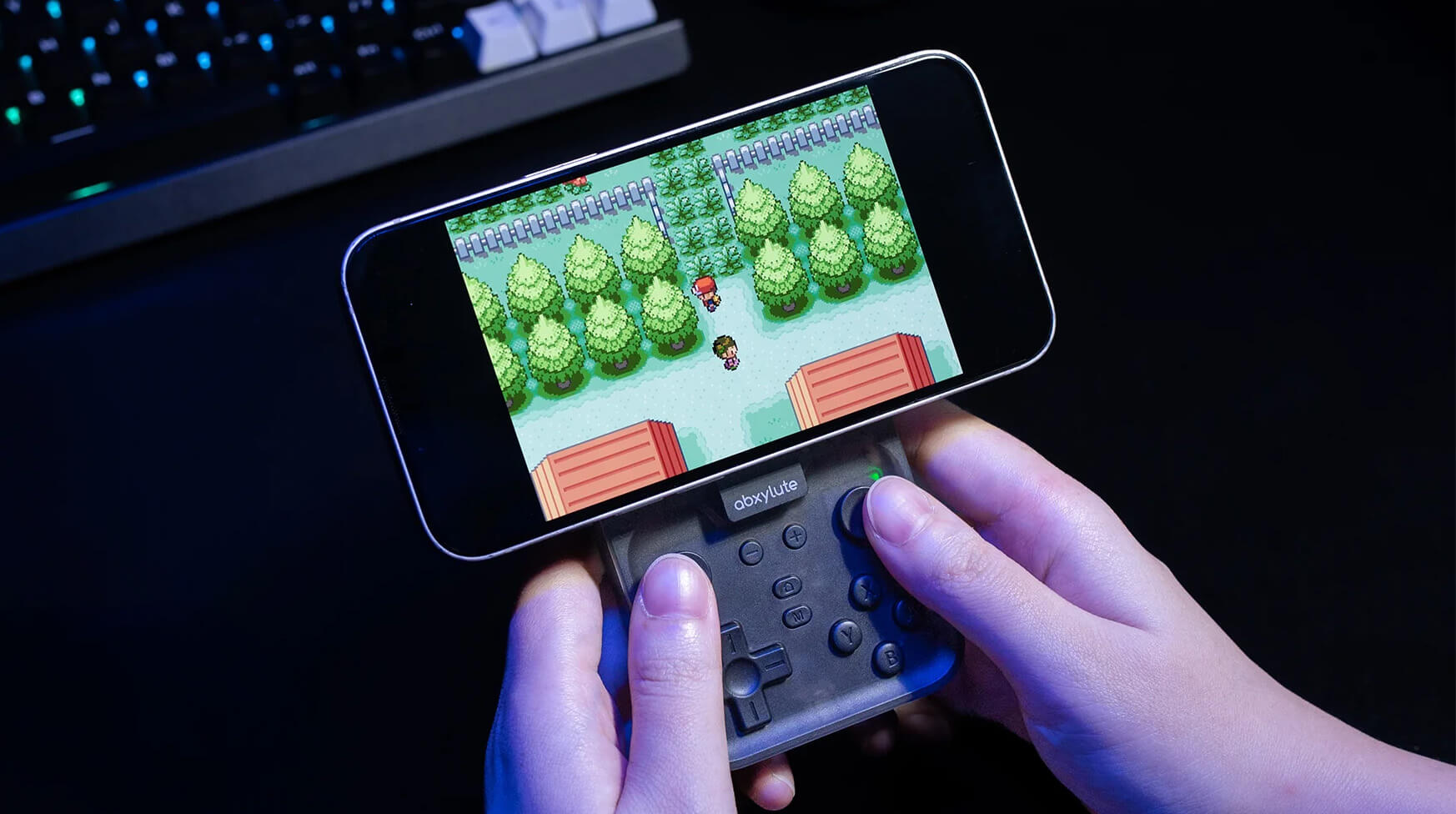 Esse controle MagSafe transforma seu iPhone em um GameBoy de luxo
